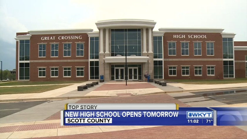 Great Crossing High School opens after more than 20 years of planning